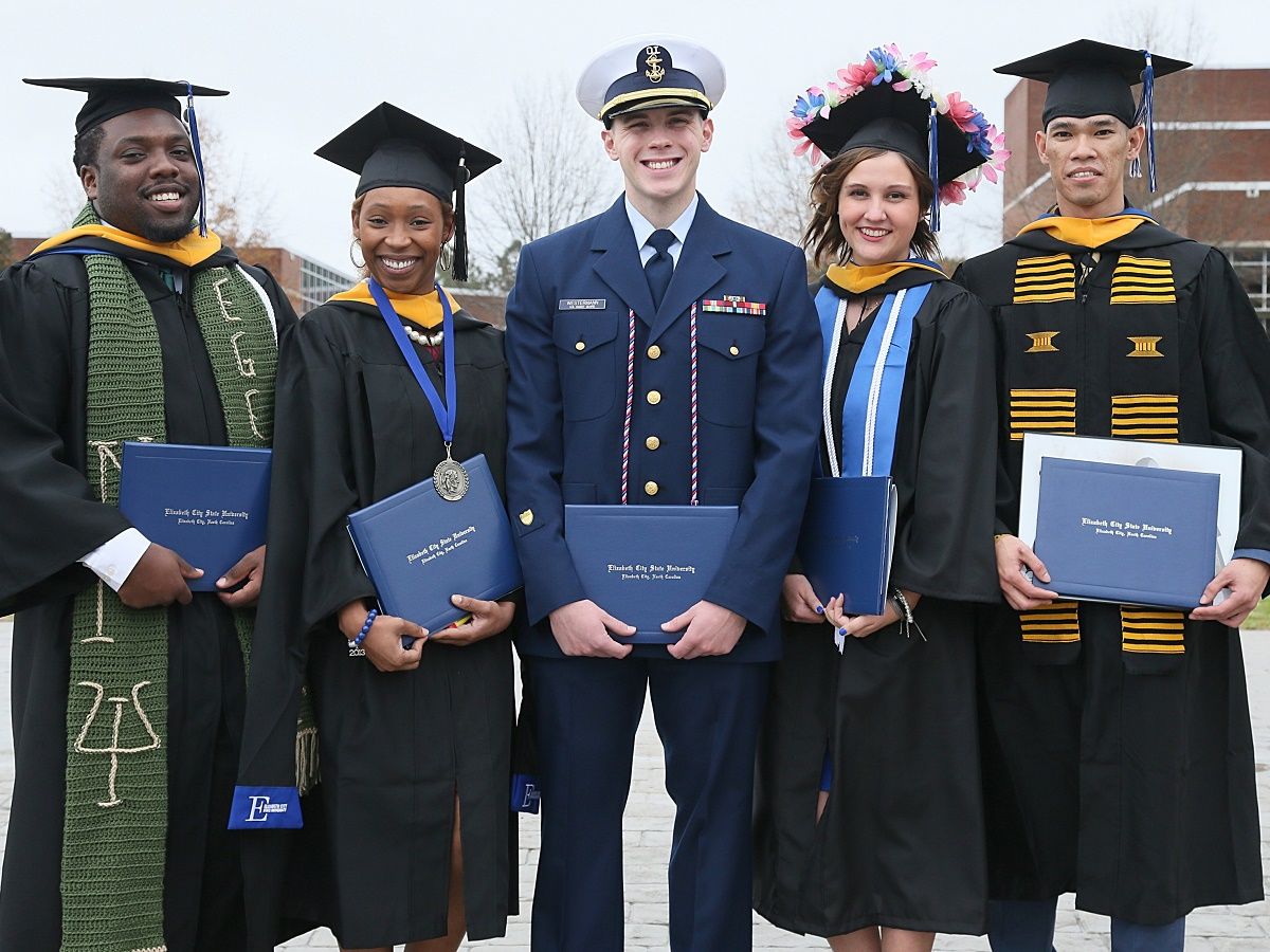 US Navy Selects 20 Top Students for Summer Flight Academy | Halldale Group